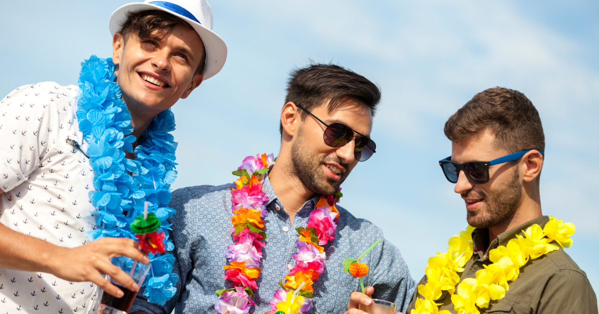 10 Stylish Summer Travel Outfits for Men